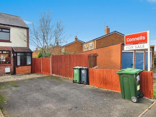 2 bedroom terraced house for sale