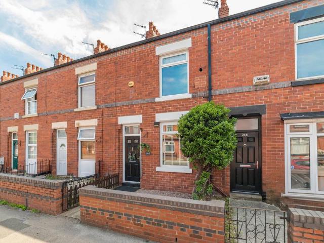 2 bedroom terraced house for sale