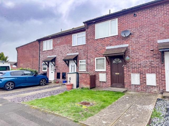 2 bedroom terraced house for sale