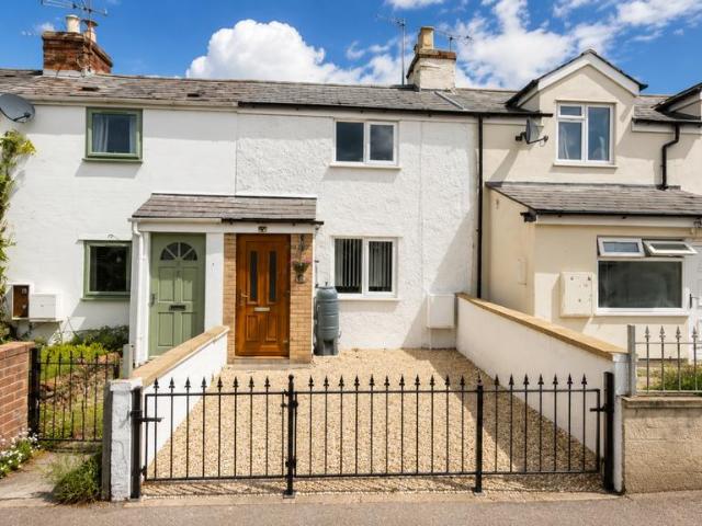 2 bedroom terraced house for sale