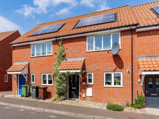 2 bedroom terraced house for sale