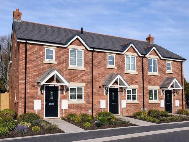 2 bedroom terraced house for sale
