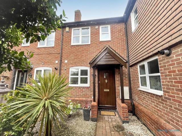 2 bedroom terraced house for sale