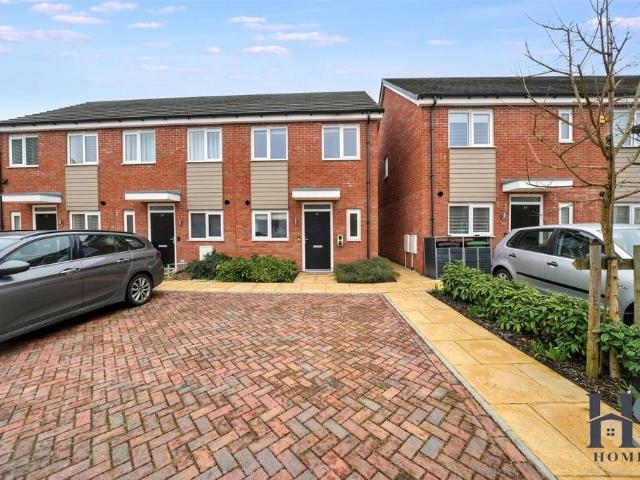 2 bedroom terraced house for sale