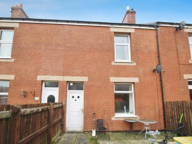 2 bedroom terraced house for sale