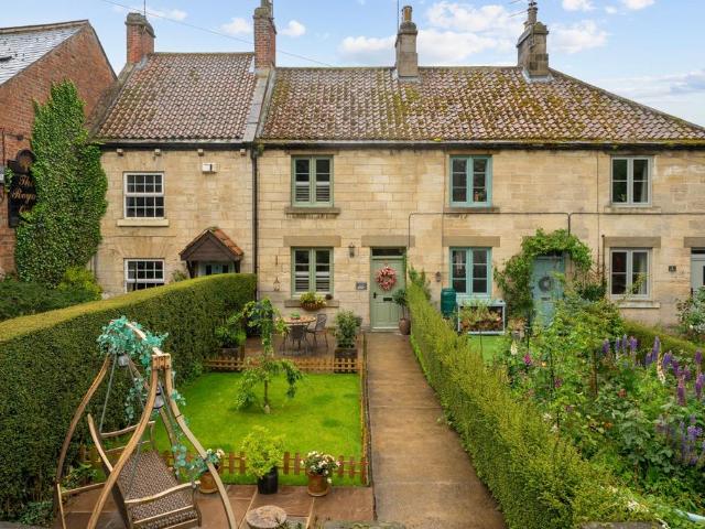 2 bedroom terraced house for sale