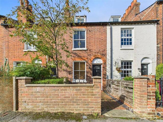 2 bedroom terraced house for sale