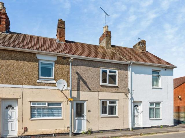2 bedroom terraced house for sale
