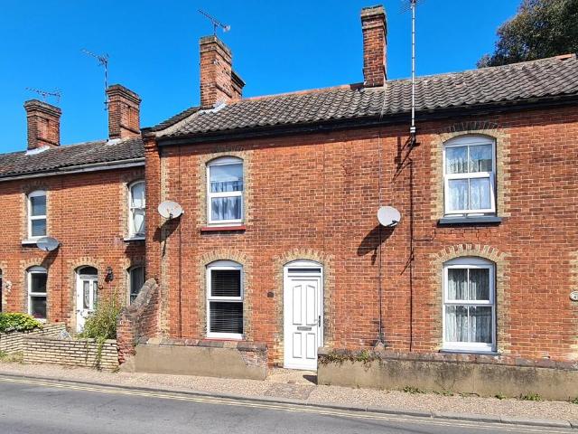 2 bedroom terraced house for sale