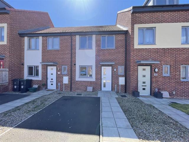 2 bedroom terraced house for sale