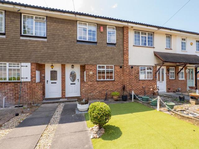 2 bedroom terraced house for sale