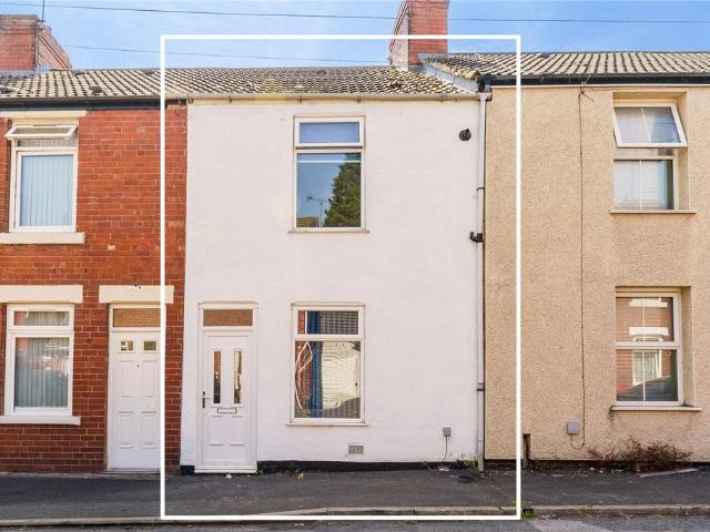 2 bedroom terraced house for sale