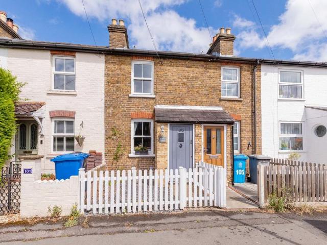 2 bedroom terraced house for sale