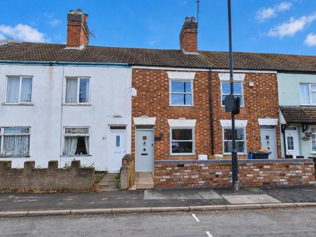 2 bedroom terraced house for sale