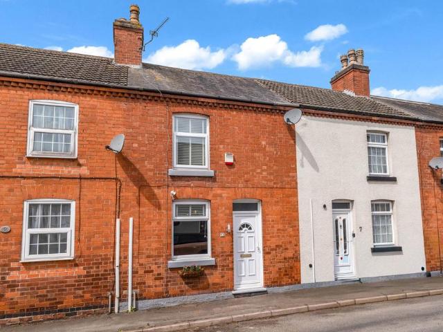 2 bedroom terraced house for sale