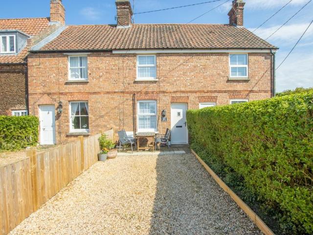 2 bedroom terraced house for sale