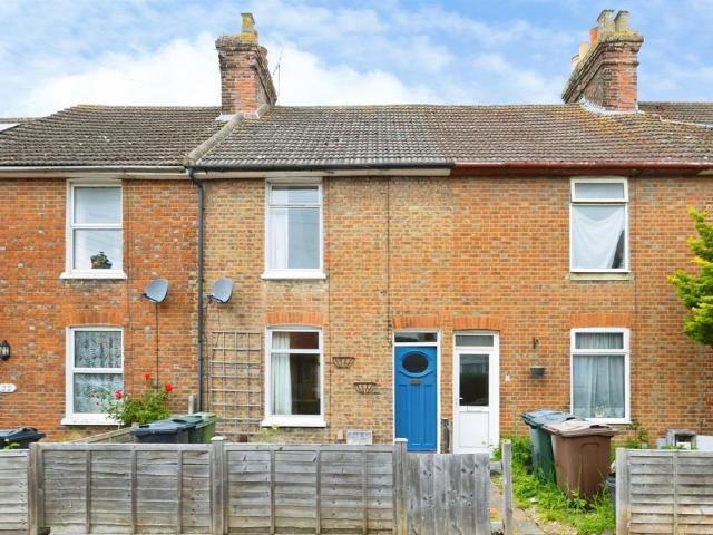 2 bedroom terraced house for sale