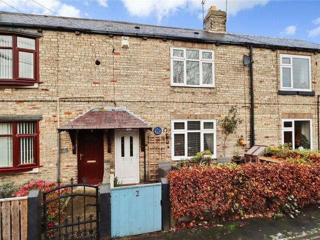 2 bedroom terraced house for sale