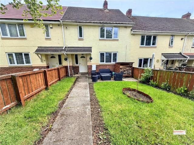 2 bedroom terraced house for sale