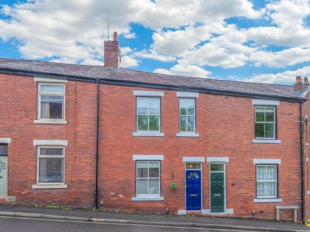 2 bedroom terraced house for sale