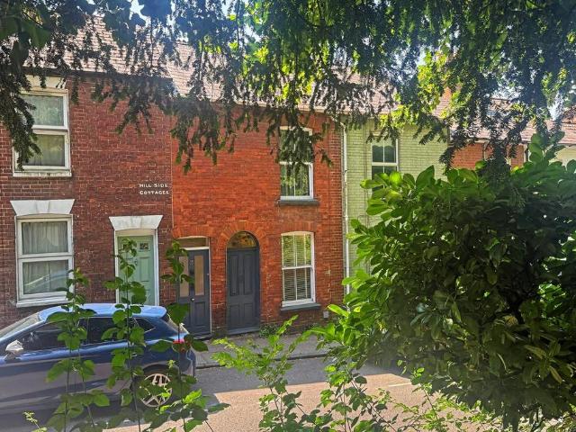 2 bedroom terraced house for sale