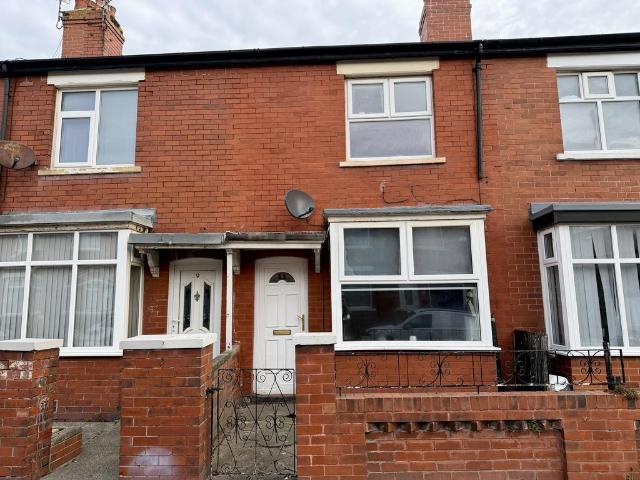 2 bedroom terraced house for sale