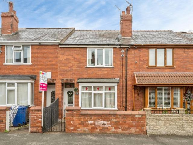 2 bedroom terraced house for sale