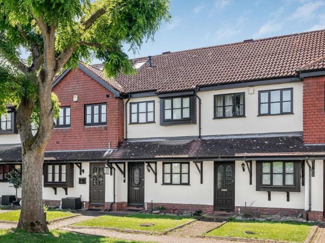 2 bedroom terraced house for sale