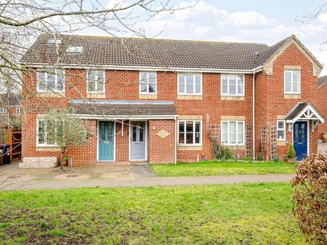 2 bedroom terraced house for sale
