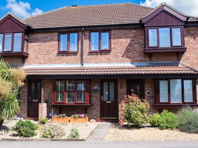 2 bedroom terraced house for sale