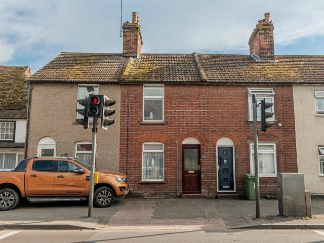 2 bedroom terraced house for sale