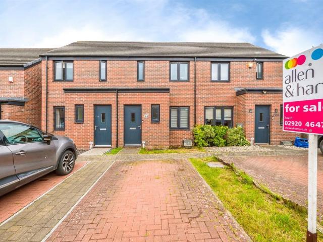 2 bedroom terraced house for sale