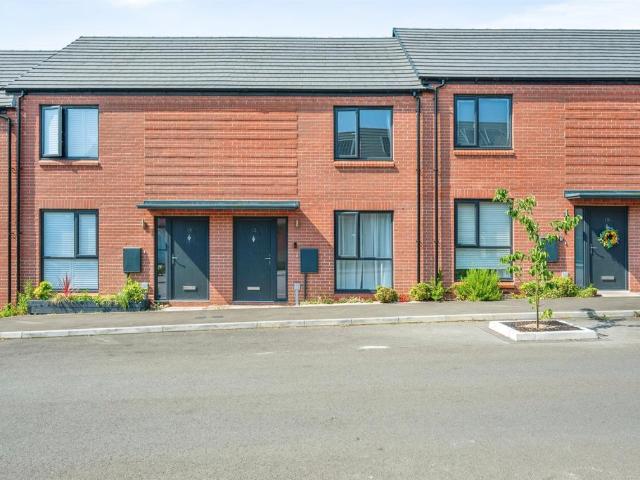 2 bedroom terraced house for sale