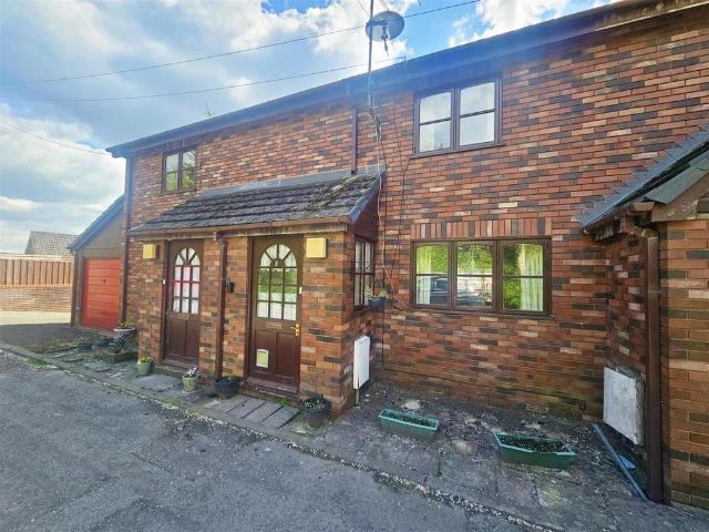 2 bedroom terraced house for sale