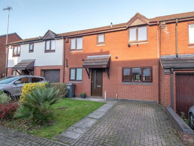 2 bedroom terraced house for sale