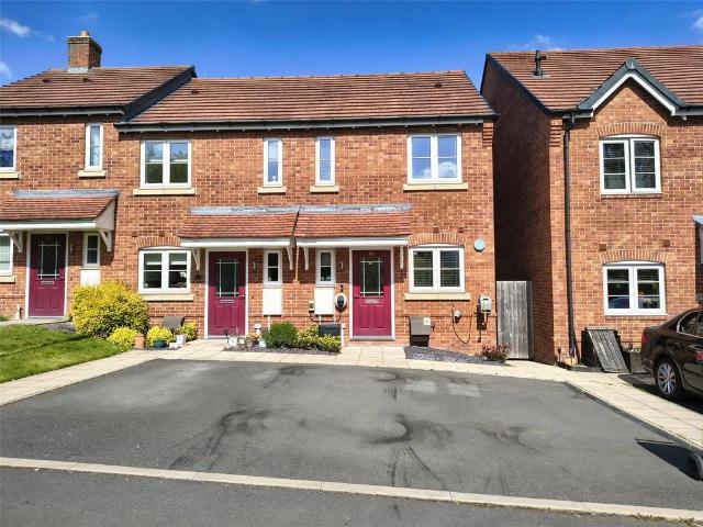 2 bedroom terraced house for sale