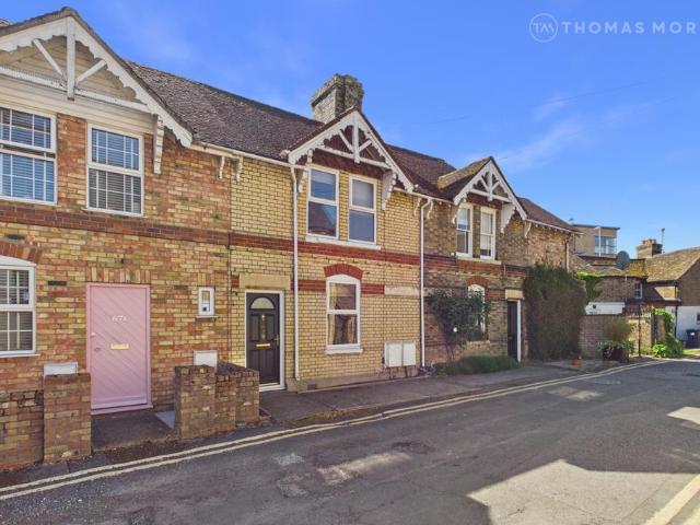2 bedroom terraced house for sale