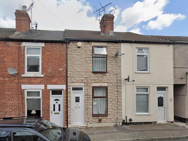 2 bedroom terraced house for sale