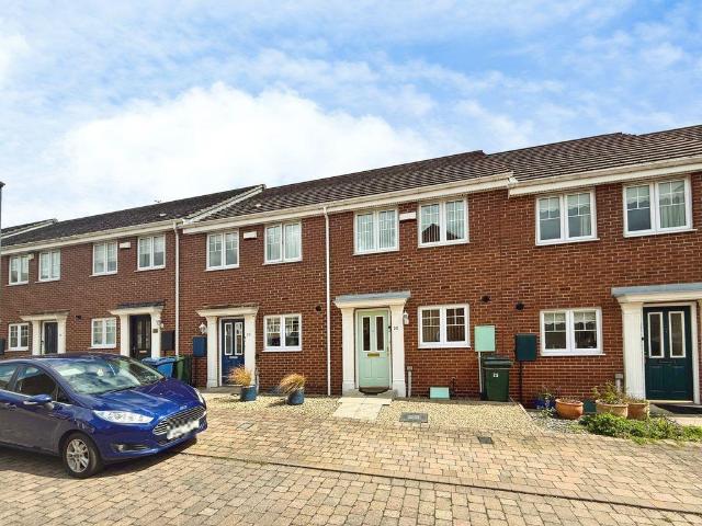 2 bedroom terraced house for sale