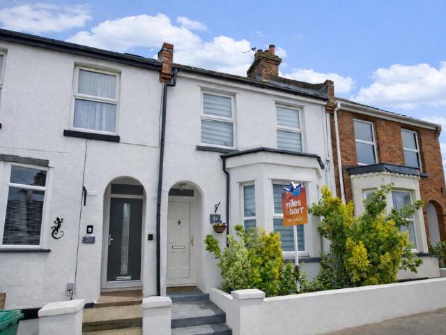 2 bedroom terraced house for sale