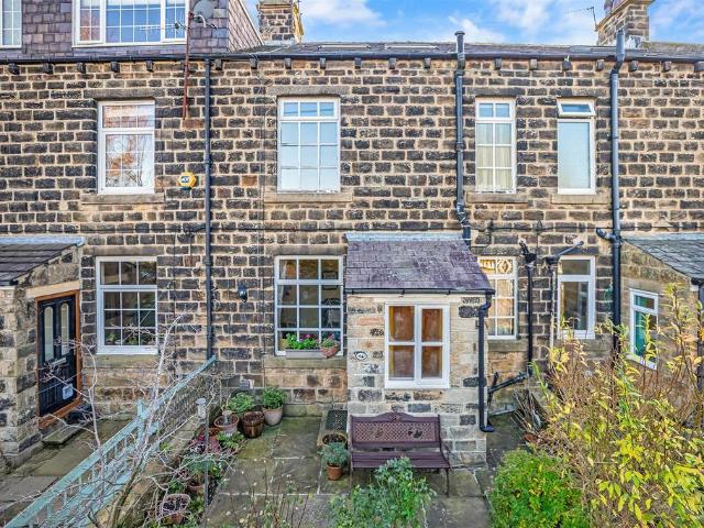 2 bedroom terraced house for sale
