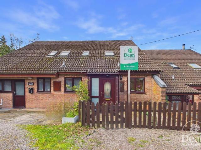 2 bedroom terraced house for sale