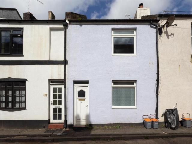 2 bedroom terraced house for sale