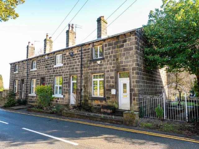 2 bedroom terraced house for sale