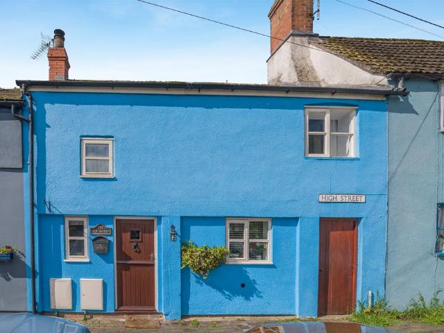 2 bedroom terraced house for sale
