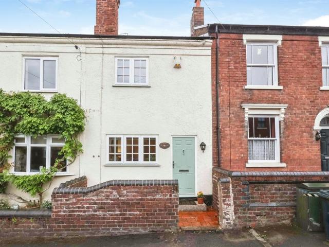 2 bedroom terraced house for sale