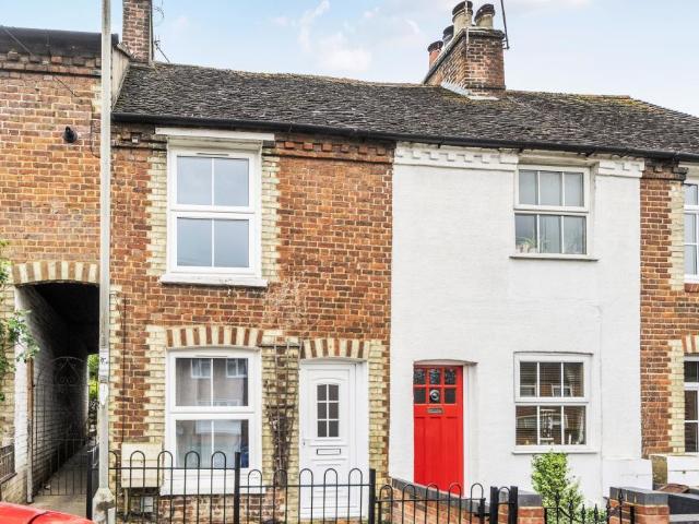 2 bedroom terraced house for sale