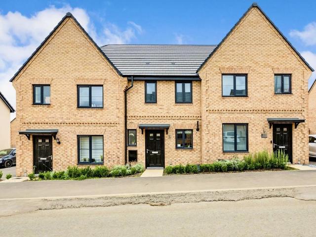 2 bedroom terraced house for sale