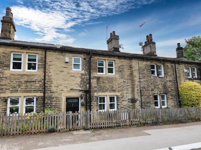 2 bedroom terraced house for sale