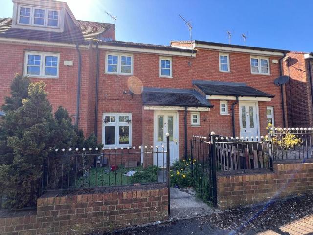 2 bedroom terraced house for sale